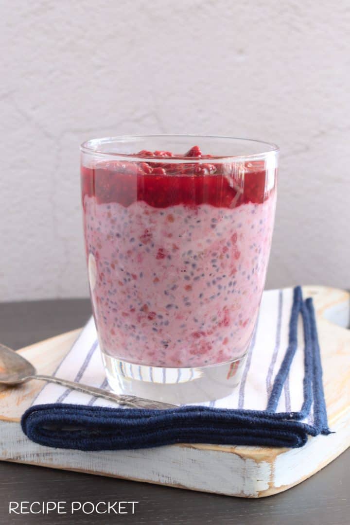 Raspberry Overnight Oats | Recipe Pocket